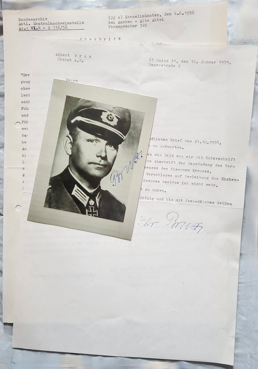 Albert Brux: Oakleaves holder with the Schützen Regiment 66. Photo gro ...